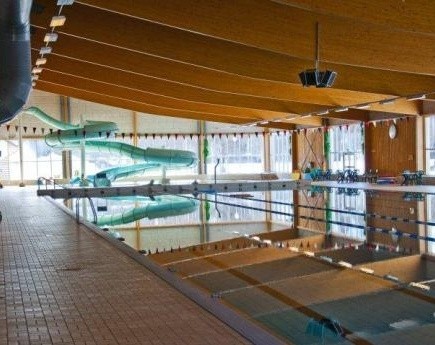 Mora Simhall - Nöje.se